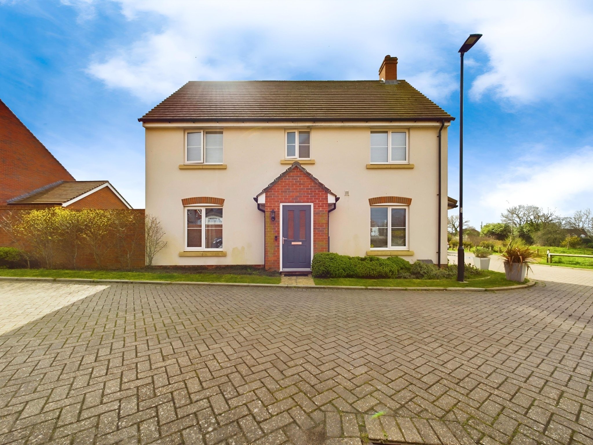 Hollowbread Gardens, Bursledon, Southampton | Manns and Manns